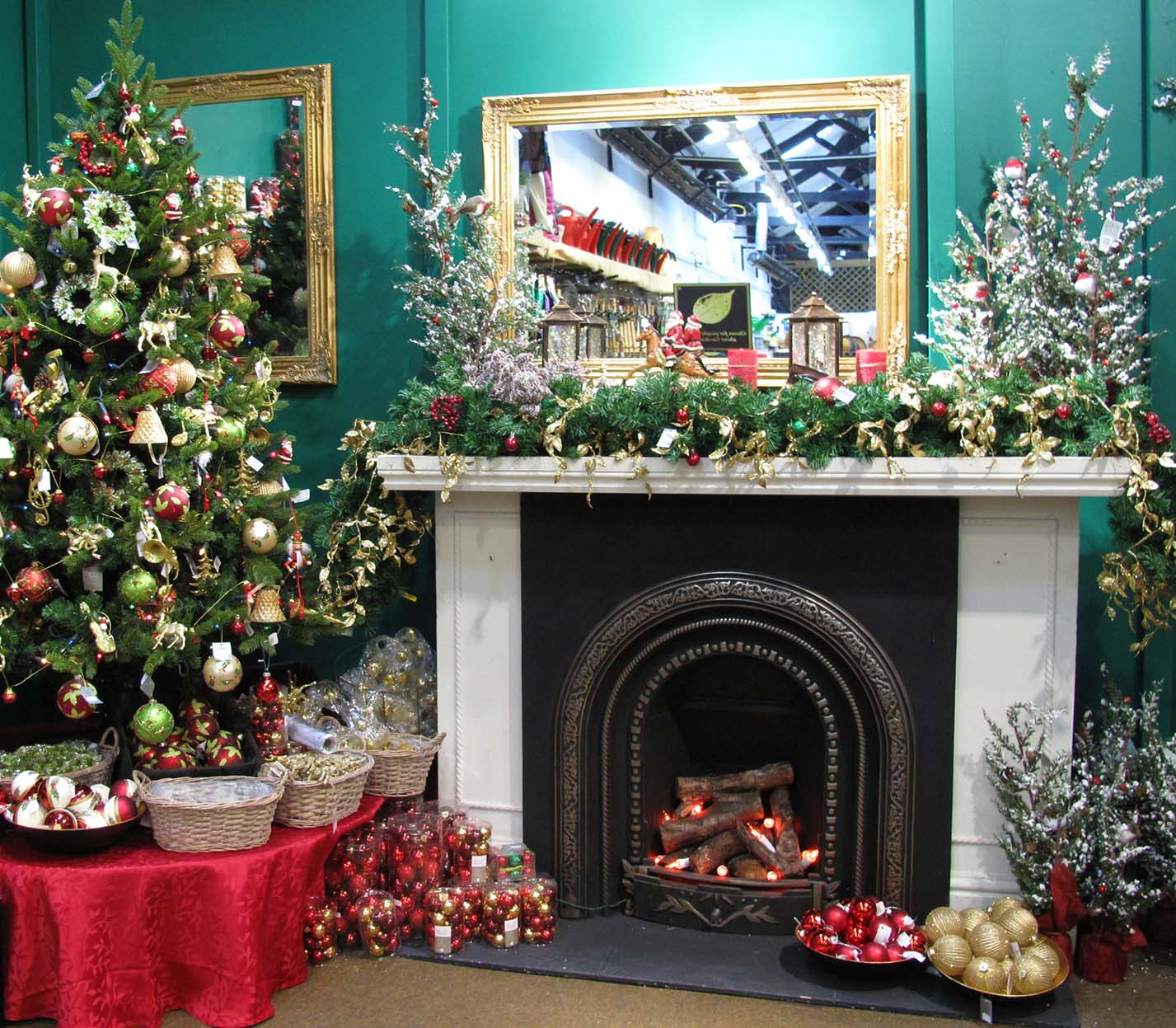 Christmas - The Gardens Group